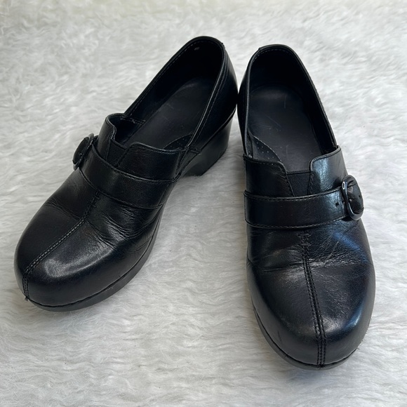 Dansko | Shoes | Dansko 36 Black Leather Heeled Clogs Chunky 556 | Poshmark